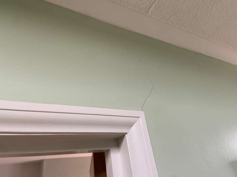 Cracking Around a Bay Window, London | ASRS