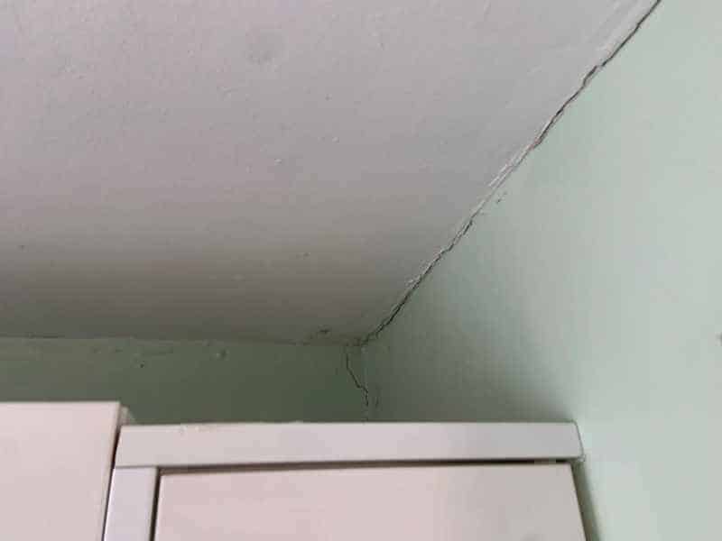 Cracking Around a Bay Window, London | ASRS